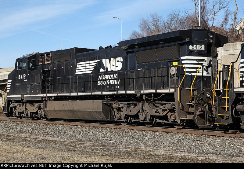 NS 8412